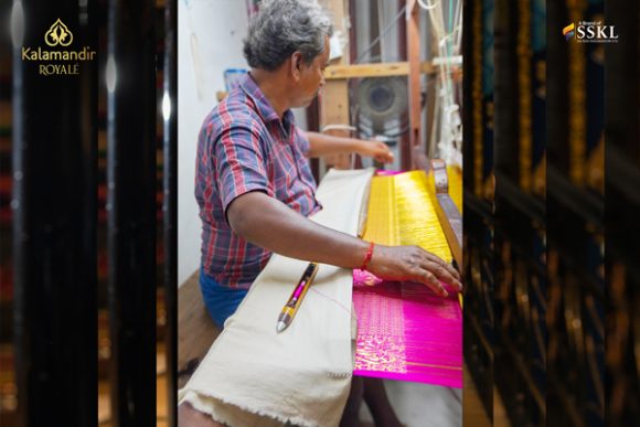 The Origins And History & Features of Banarasi Sarees - Kalamandir ...